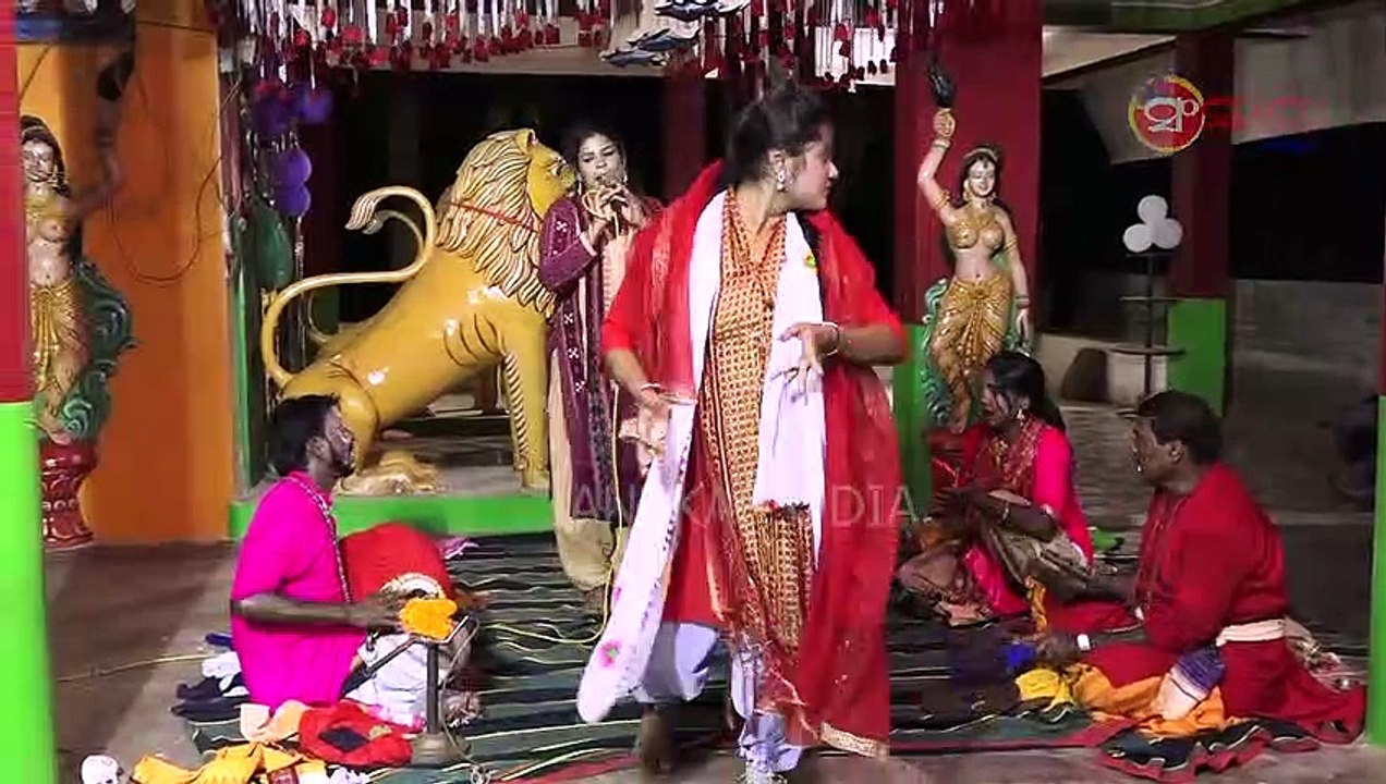 Jamuna Jibaku Mote Hoichhi Mana || Pala Bhajan || Gayika Kabita Rani ...