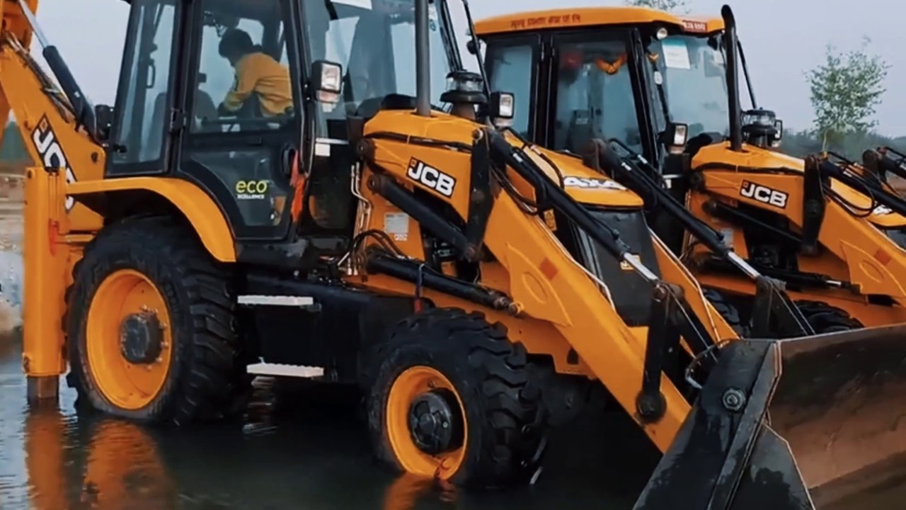 Amazing !! Two JCB Backhoe Machine Washing in River - JCB Operator ...
