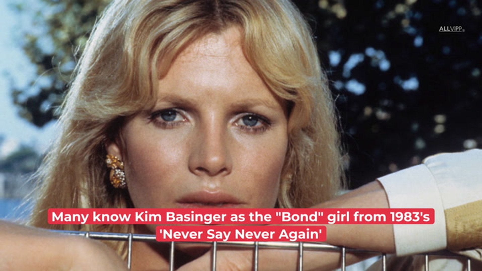 Kim Basinger Bond Girl
