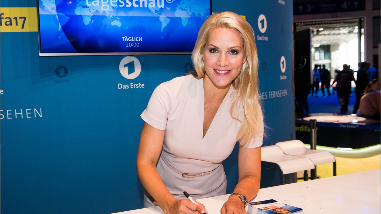 Judith Rakers: Traumkarriere und ein Leben auf dem Bauernhof - video ...