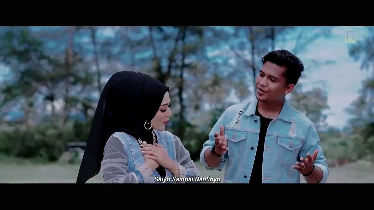 Frans Ariesta ft Ghinta Kinari - Maafkan Denai Uda (Official Video ...