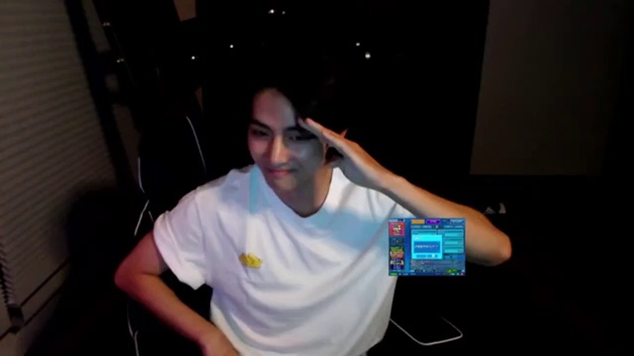 BTS V Weverse Live 22.11.14 [ENG SUB] | Kim Taehyung Live - video ...