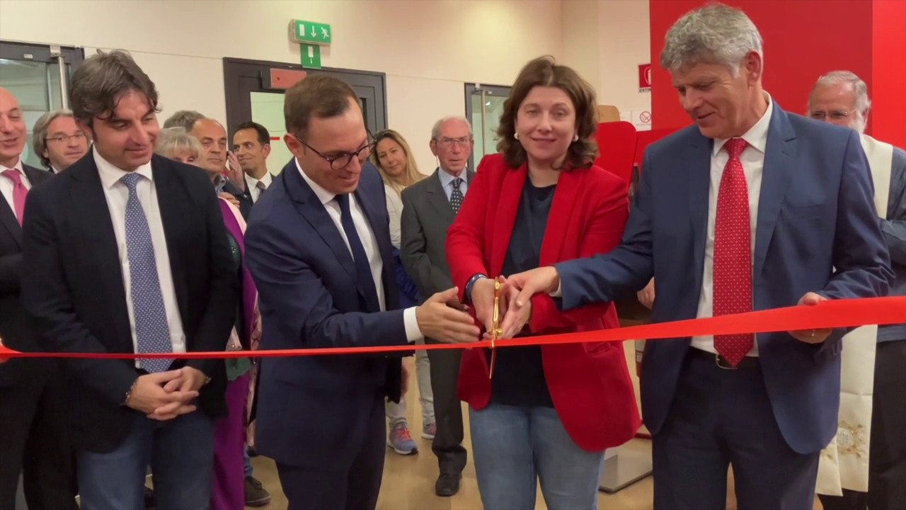 Unicredit inaugura a Palermo la filiale Principe di Granatelli - Video Dailymotion