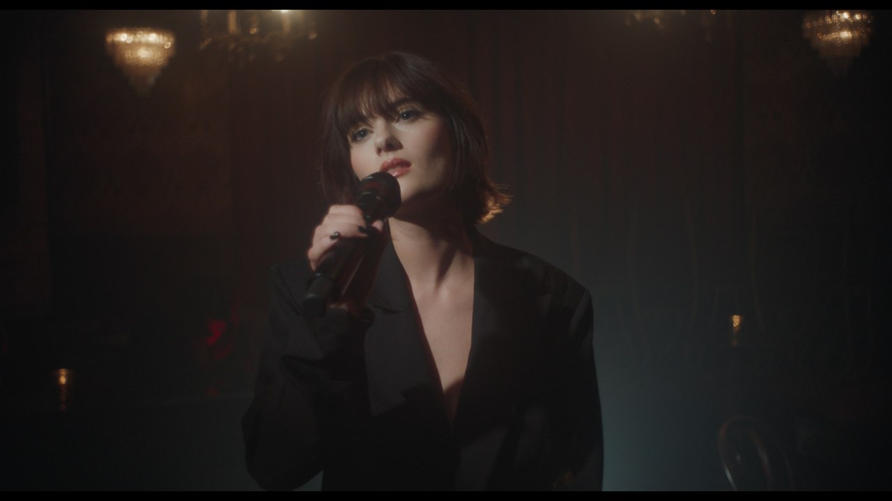 EMELINE - Venting to Strangers - video Dailymotion