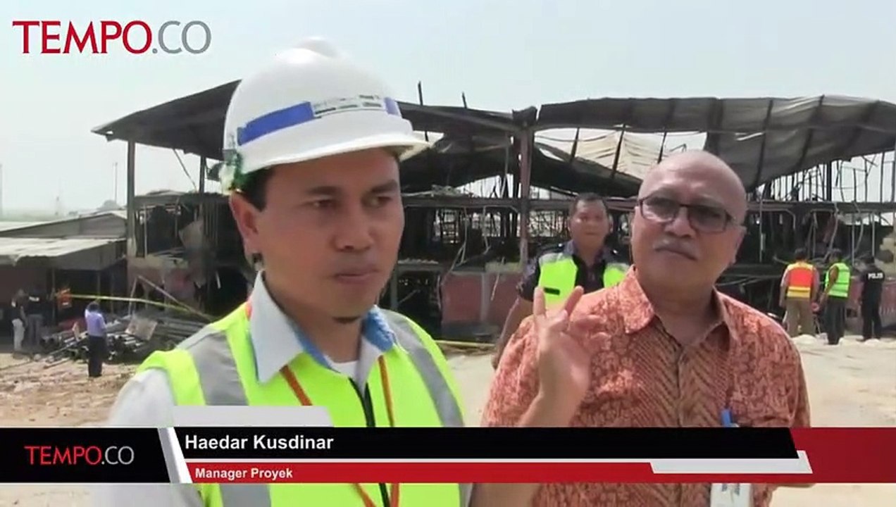 Sebuah Bangunan Mess dan Kantin Pekerja Proyek Terminal 3 Bandara ...