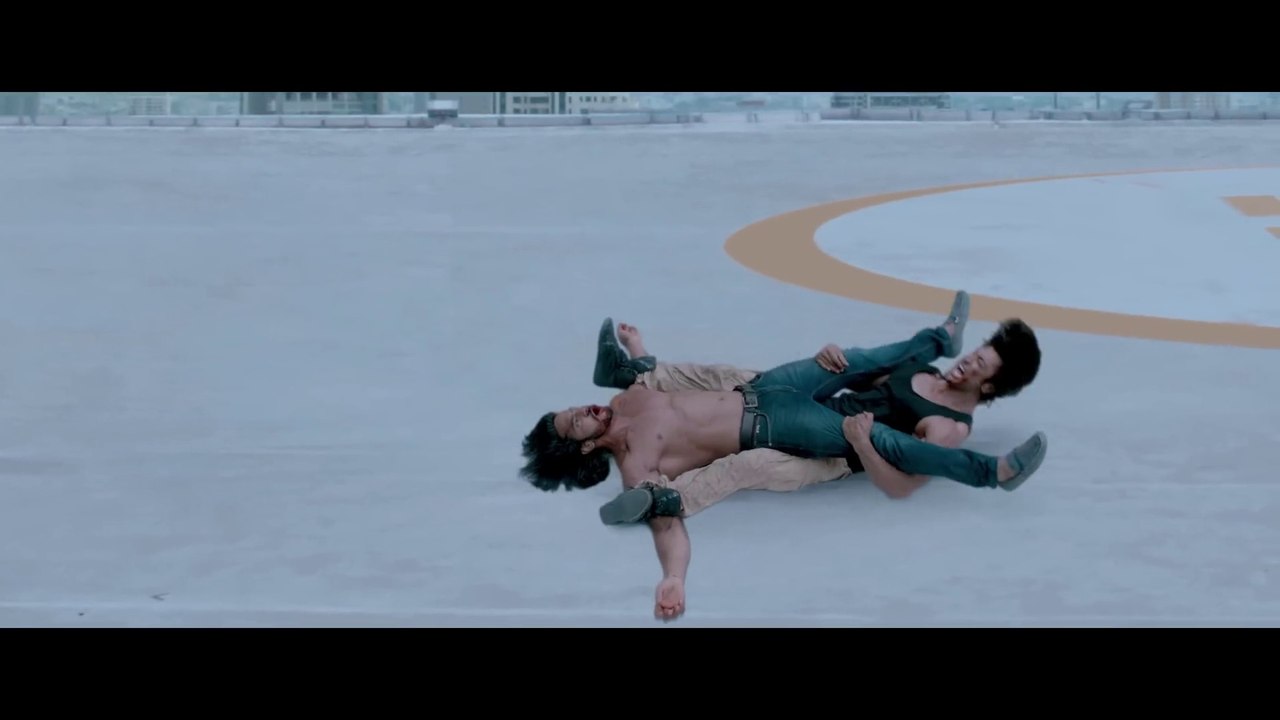 Vidyut Jammwal_Stunning Action Climax _ Commando 2 _ Movie Scenes ...