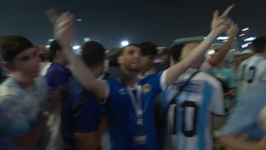 Argentine : Les supporters de l'Albiceleste en folie - "Lionel Messi est fou... il n'y a rien d ...