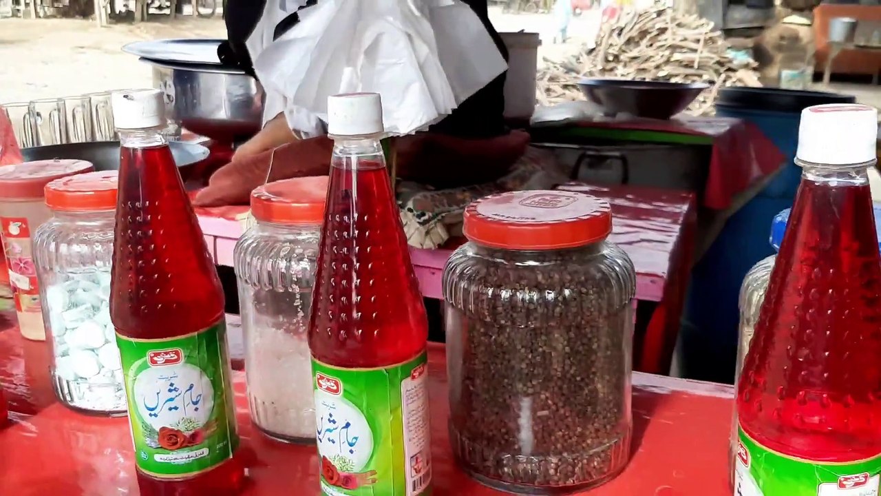 Famous Sindhi Thadal Summer Drink | Street Food Of Karachi Pakistan ...