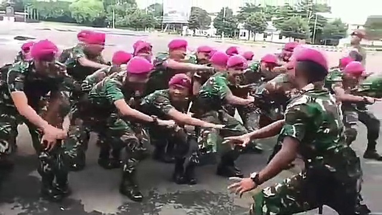 YEL YEl TNI PERWIRA - Video Dailymotion