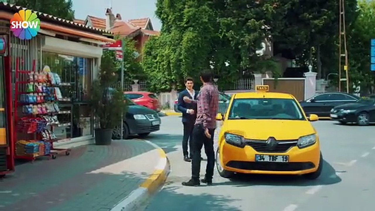 Hayat_and_Murat_First_meeting___Hayat_Episode_1__Hindi_Dubbed__%5B ...