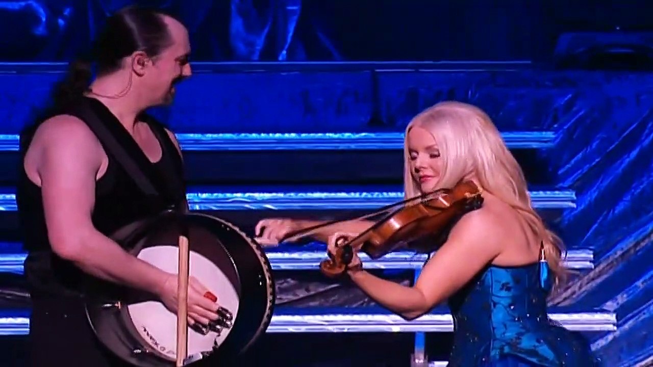 CELTIC WOMAN — Níl Sé'n La – Susan , Chloë, Lisa, Máiréad Nesbitt ...