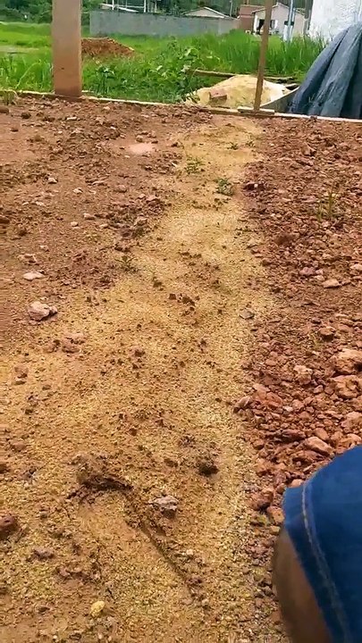 Kitten Rescued From Pipe - video Dailymotion