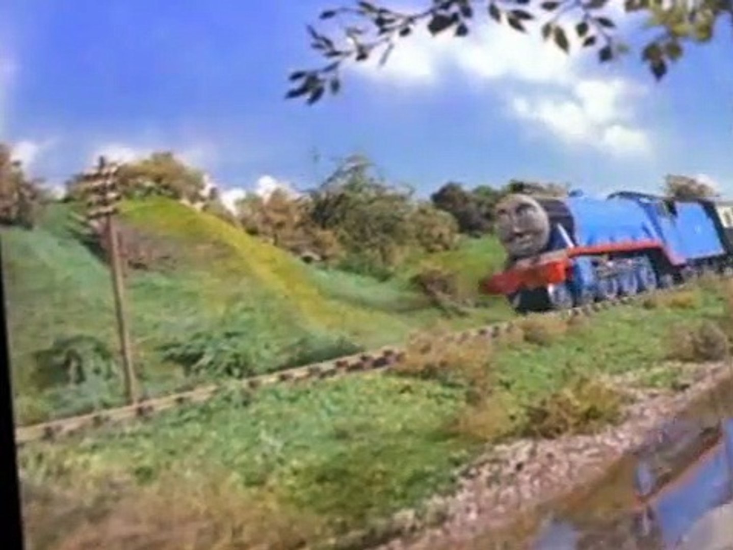 Thomas The Tank Engine Gordon Takes A Tumble