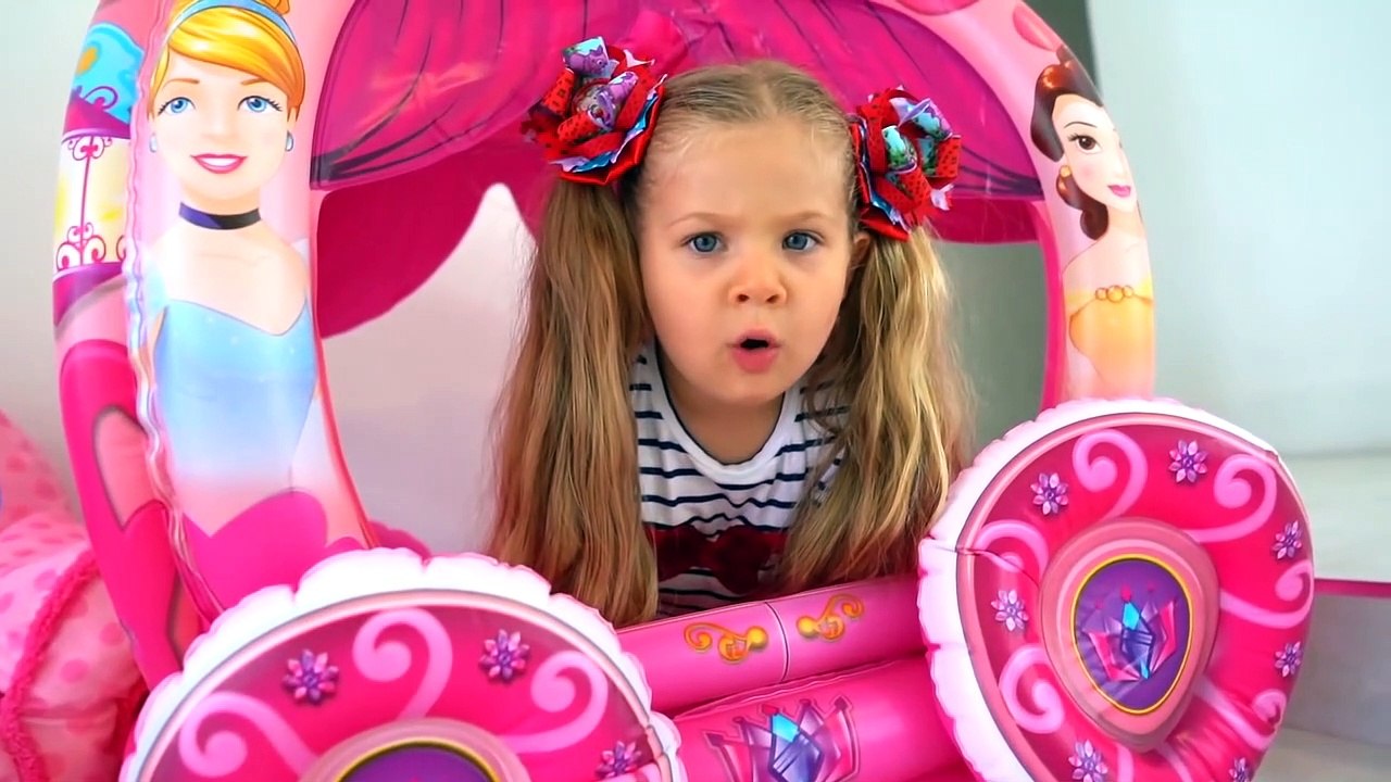 Diana and Roma - New toys are delivered to children - video Dailymotion