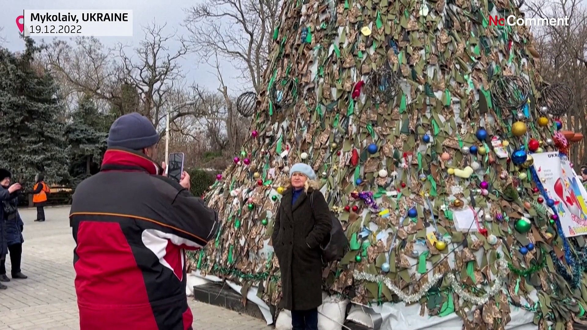 Christmas tree unveiled in Kyiv, as Ukraine refuses to let Russia ...