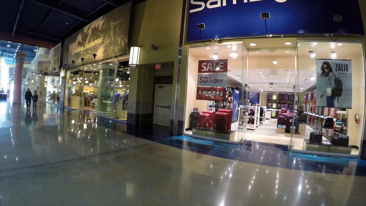 A walk trough the Fashion Outlet mall in Primm. - video Dailymotion