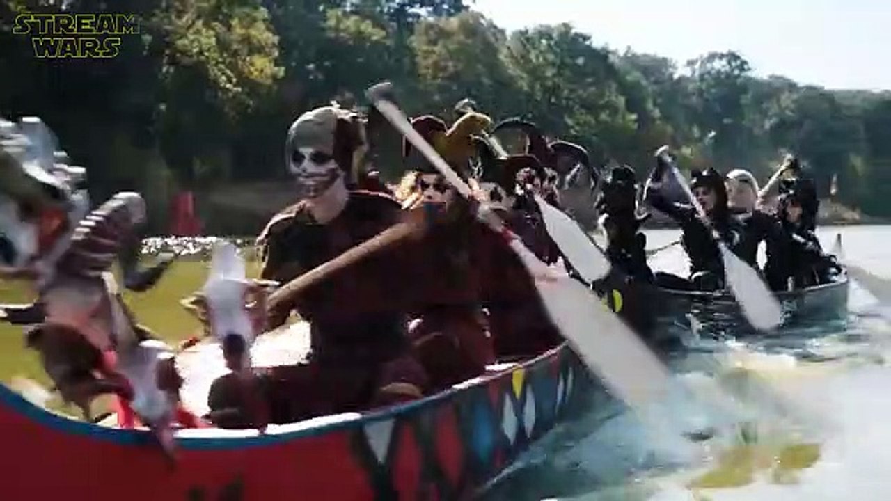 Making Of WEDNESDAY Part 5 - Best Of Behind The Scenes, Set Visit & Funny Moments With Jenna ...