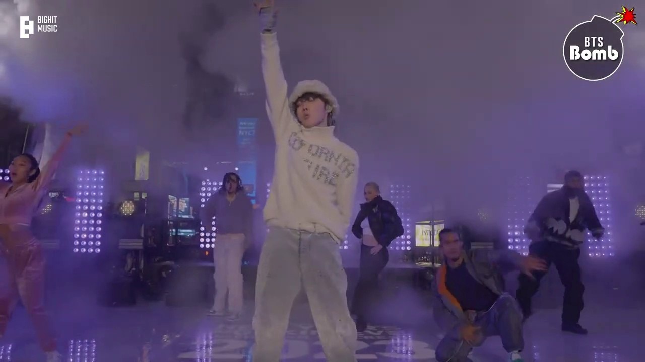 JHOPE [BANGTAN BOMB] Stage CAMERA at New Year 2023 Performance - video ...