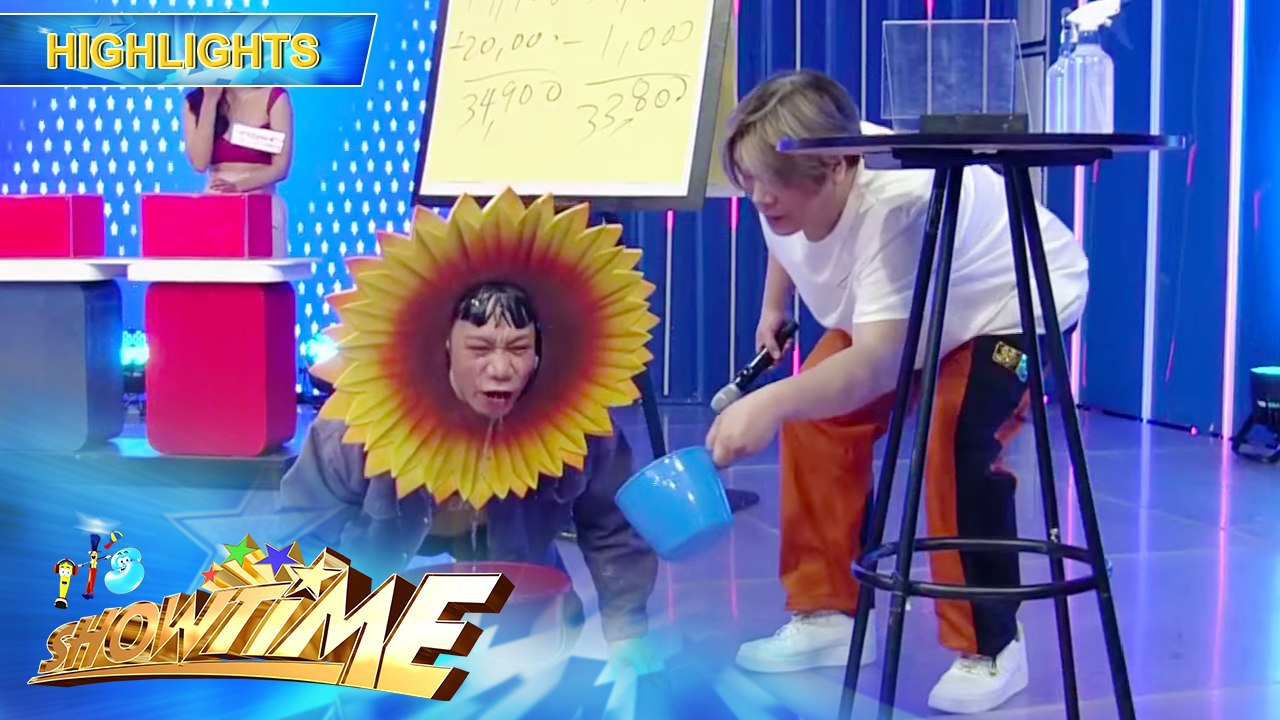 MC splashes Lassy with water | It's Showtime - video Dailymotion