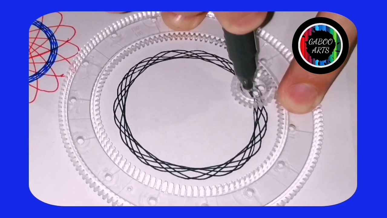 DRAWING two rings with spirograph. DIBUJANDO dos anillos con ...
