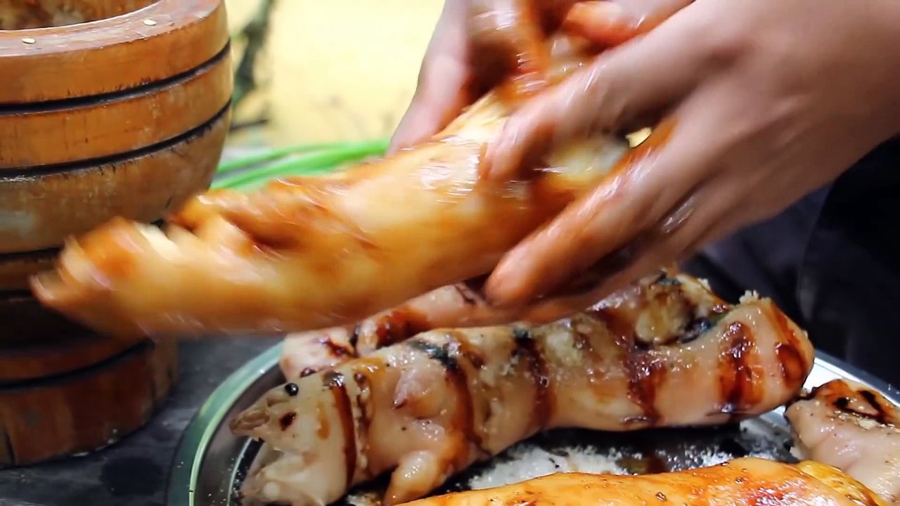 Braised 50 Pounds of Pig Legs Eating so Tender - Cooking Pork Leg Stew ...