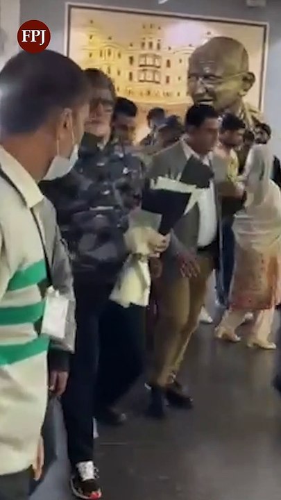 'Naukri se nikaal dena chahiye': Jaya Bachchan lashes out at paps at ...