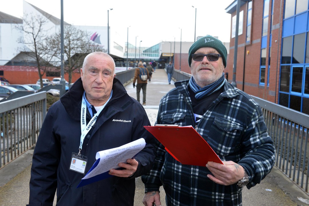 Pair launch petition of "no confidence" in Hartlepool Borough Council ...
