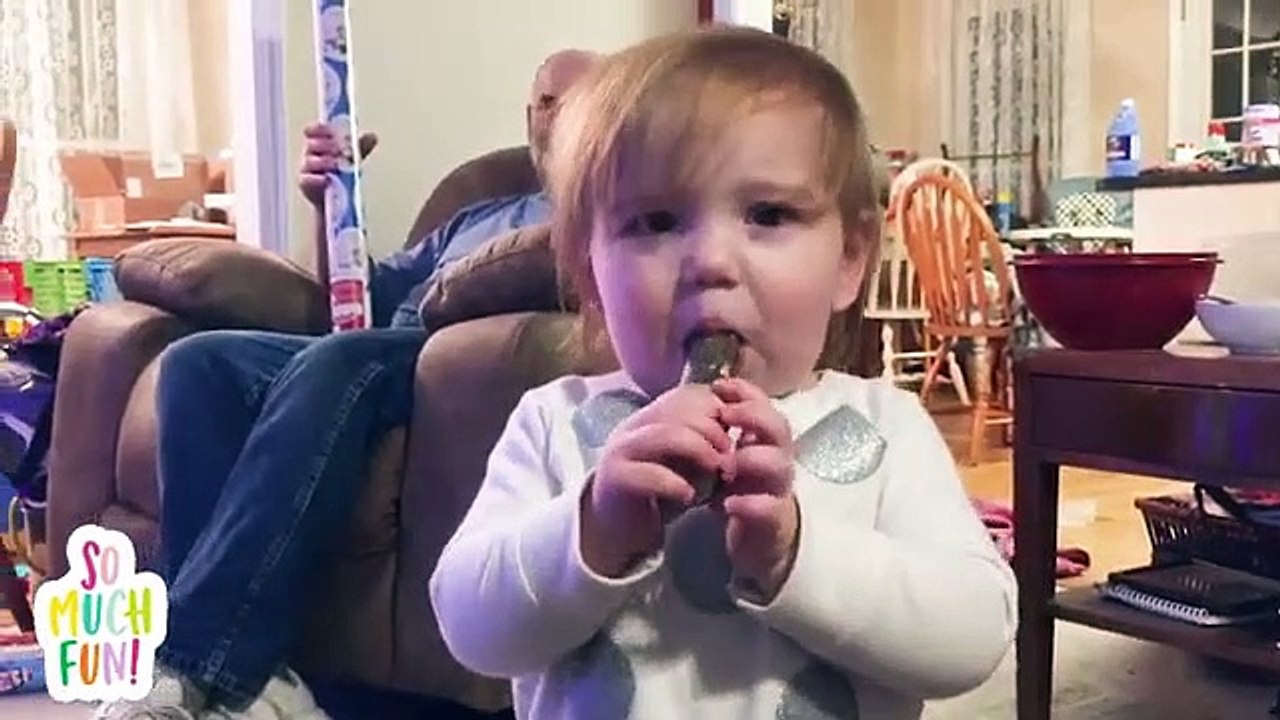 Funny_Babies_Laughing_Hysterically_Compilation__2_ - video Dailymotion