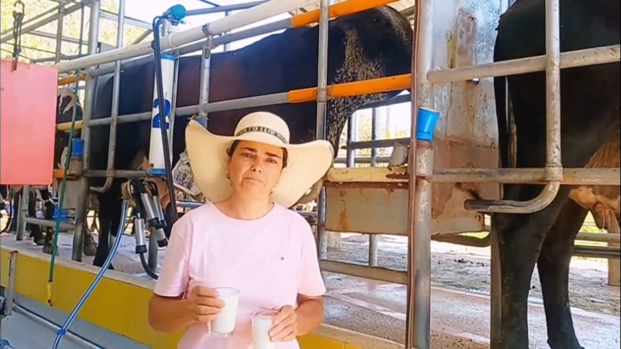 VIDEOCOLUMNA PAULA BOTERO SOBRE LA LLECHE - Vídeo Dailymotion