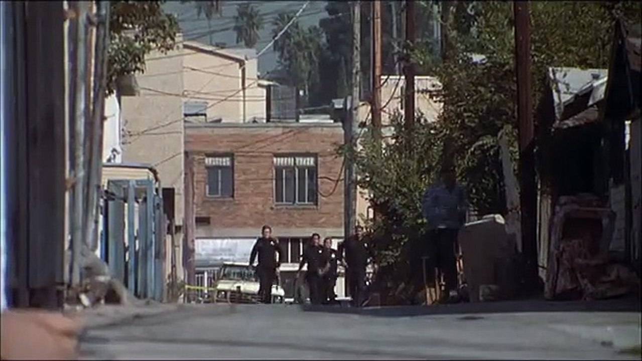 3 Strikes | movie | 2000 | Official Trailer - video Dailymotion