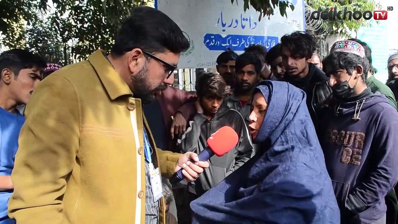 Jaali Peer Or Anchor Ky Darmiyan Baat Barh gyi _ Deikhoo Tv - video ...