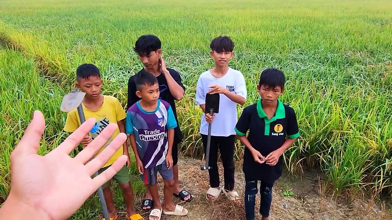 Sang Vlog | 29H Bắt CHUỘT RẮN CÁ - Sinh Tồn Trên Đồng Ruộng Cùng Team ...