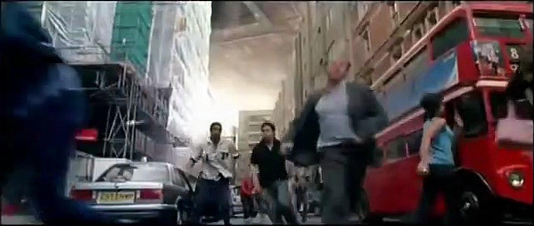 H2G2 : Le Guide du Voyageur Galactique | movie | 2005 | Official ...