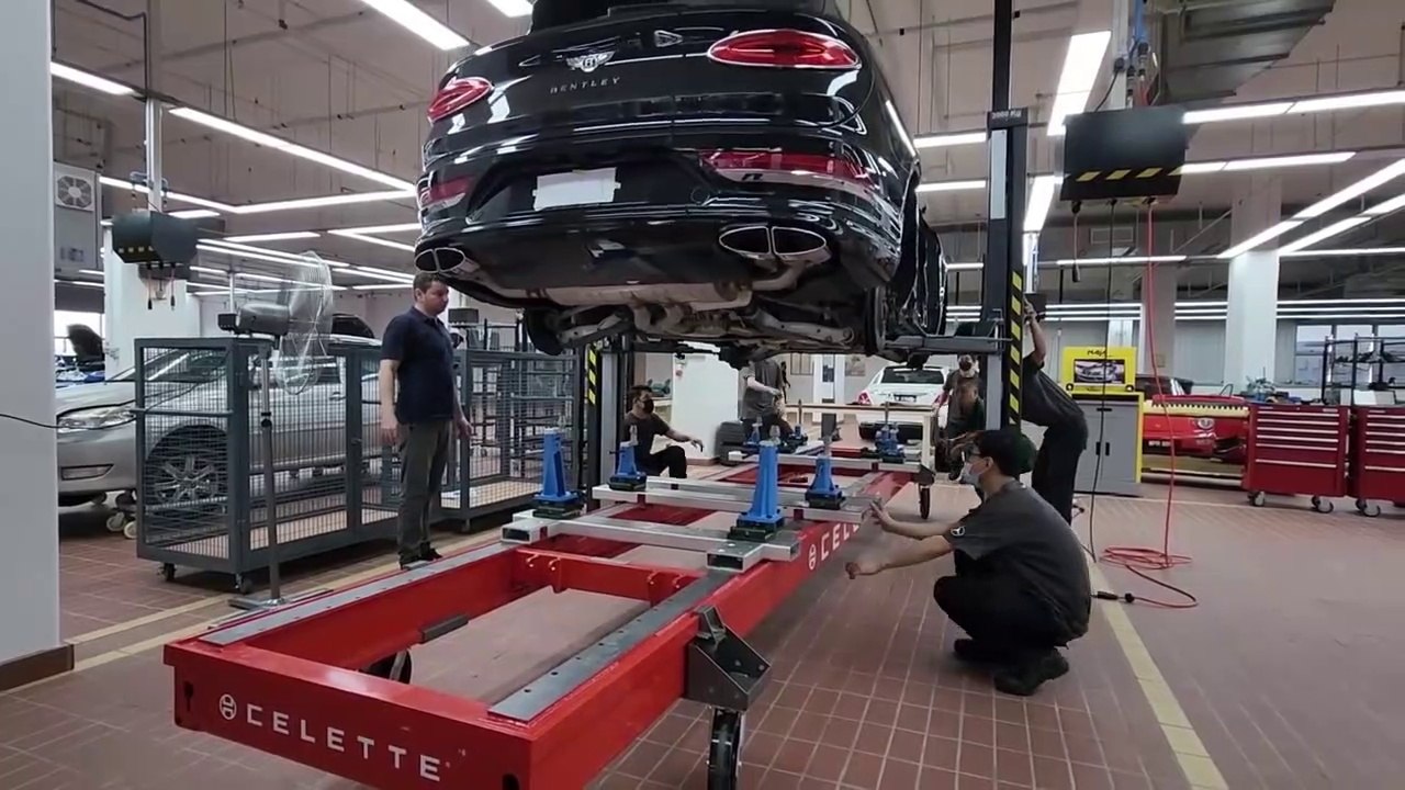 Bentayga on Celette Sevenne bench with Universal jigs system Cameleon ...