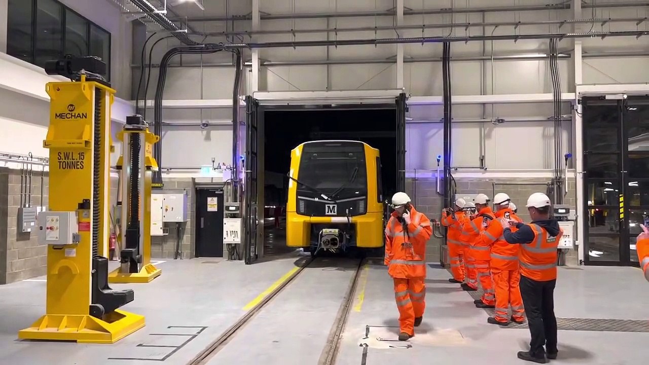 The first of Metro's new 46-strong fleet arrives in the North East ...