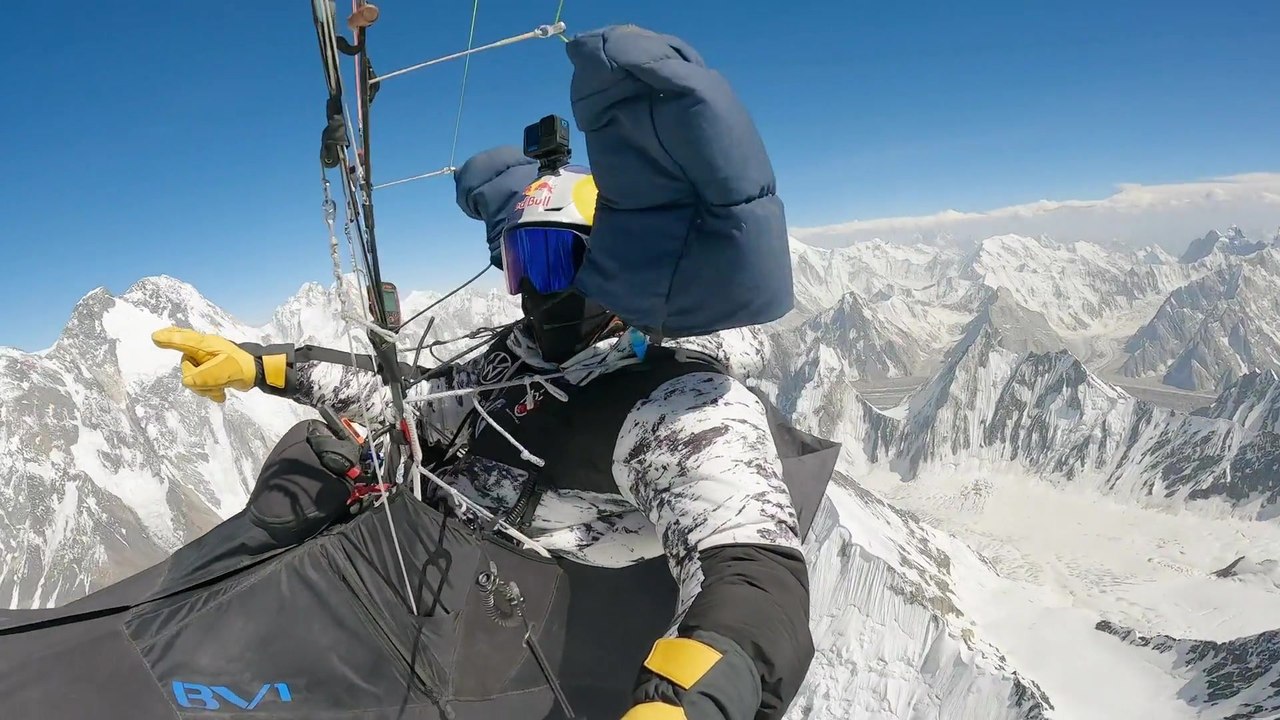 Paragliders De Dorlodot and Llorens make historic K2 flight - video ...