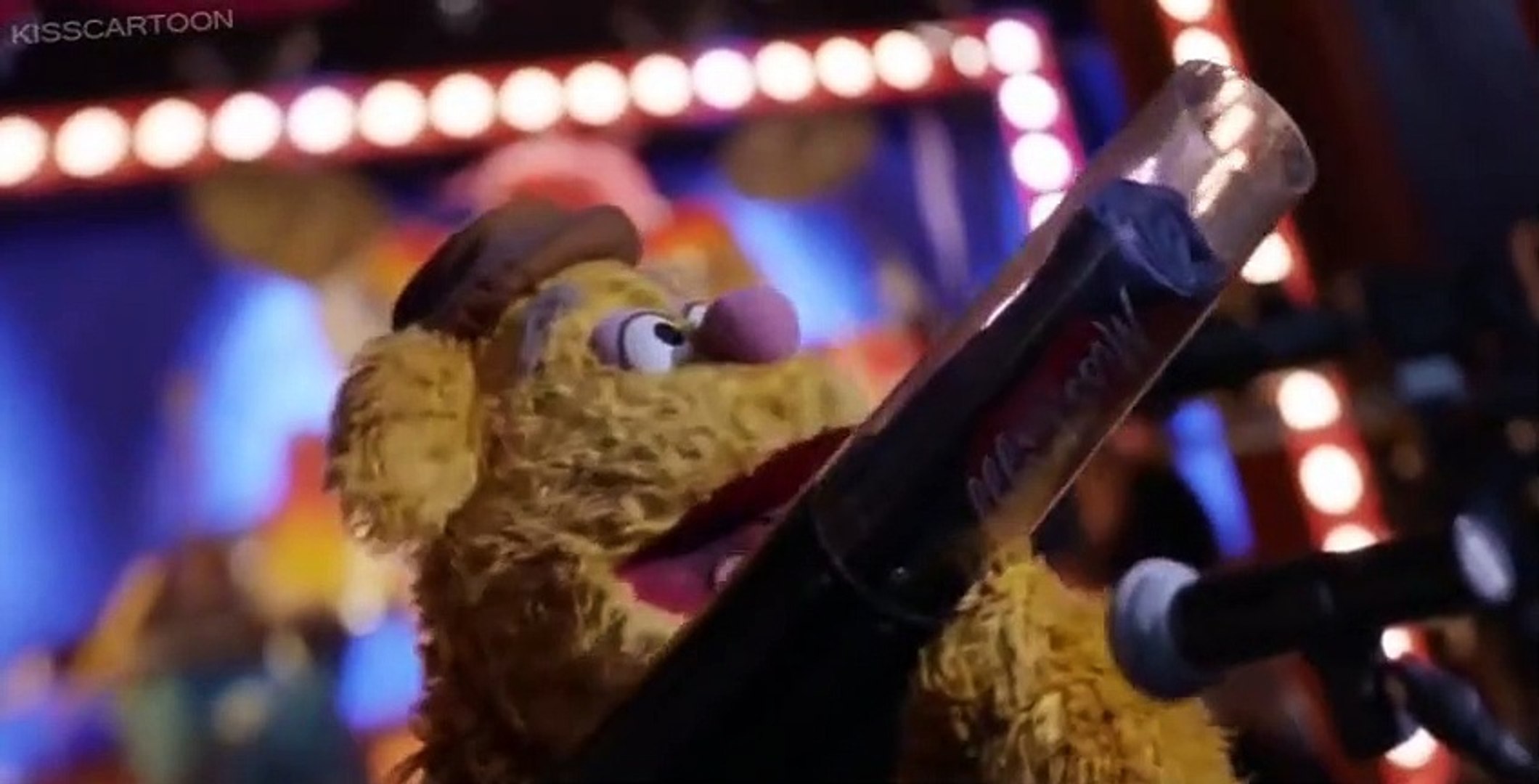 Muppets Pig Out