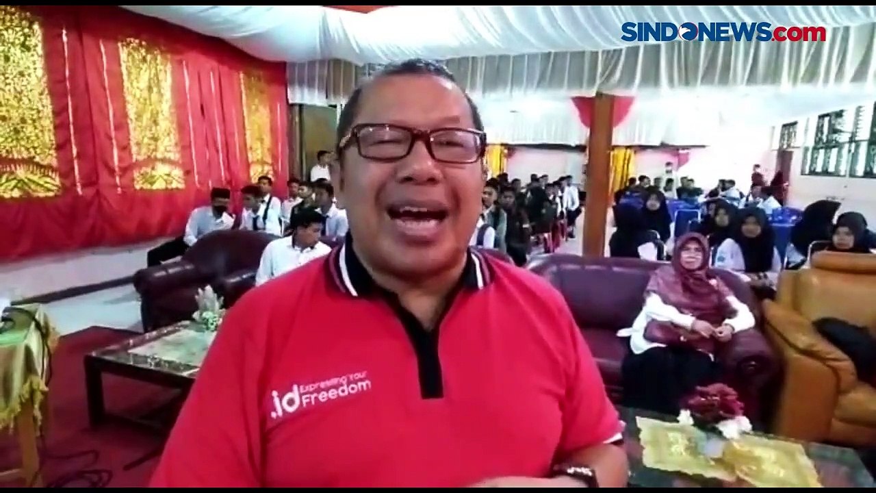 Siswa SMKN 1 Solok Selatan Bangun 4 Server dan Pustaka Digital - Video ...