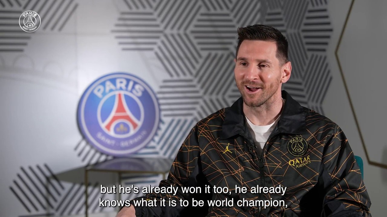 Messi chats football - Vidéo Dailymotion