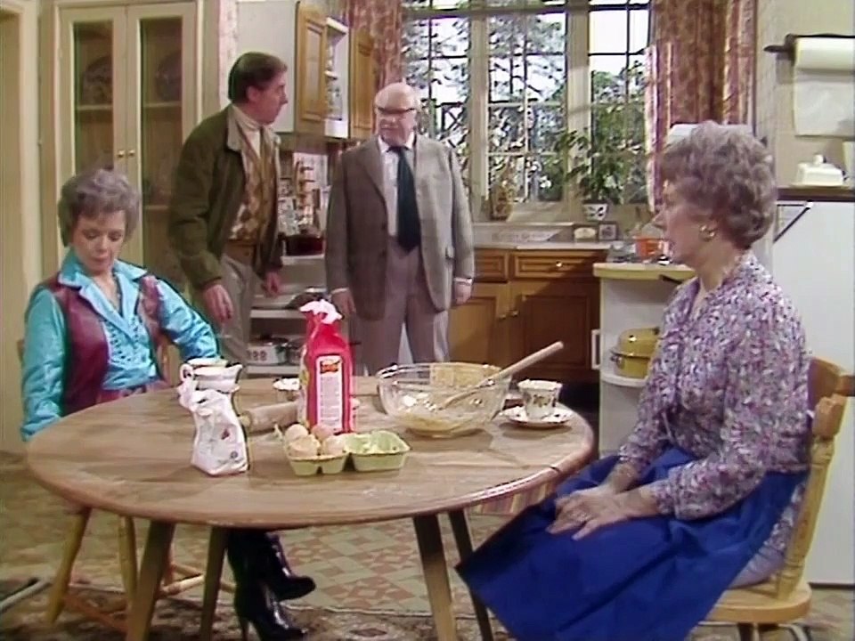 Potter (Starring Arthur Lowe) - Series 2 - Episode 6 - video Dailymotion