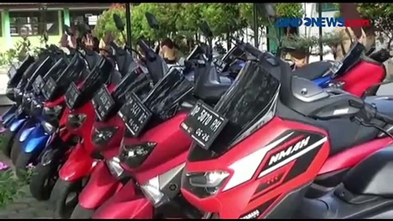 Rapi, Parkiran Siswa SMA seperti Show Room Motor di Pinrang - Video ...
