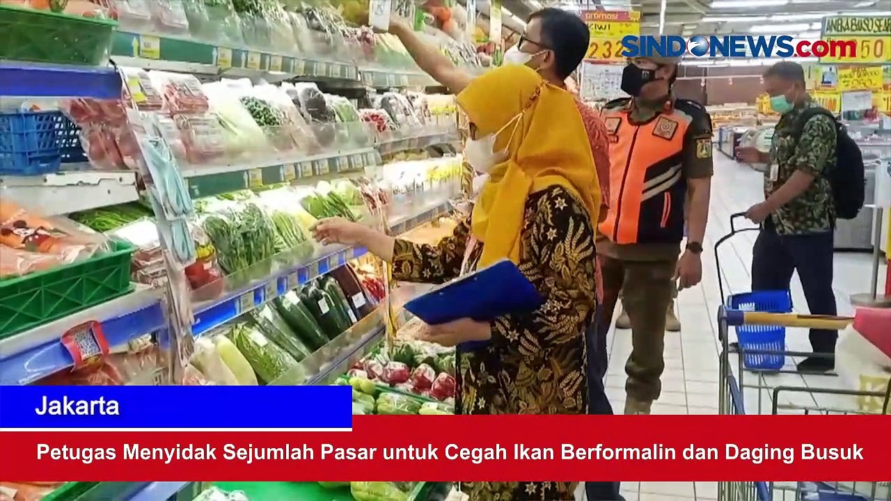 Petugas Menyidak Sejumlah Pasar untuk Cegah Ikan Berformalin dan Daging ...
