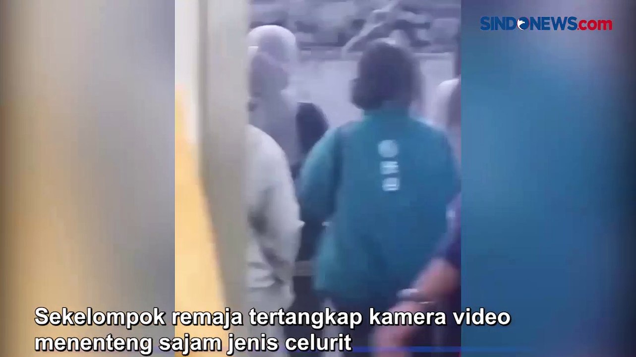 Heboh, Aksi Remaja Tenteng Celurit Terekam Video di Tanah Abang - Video Dailymotion