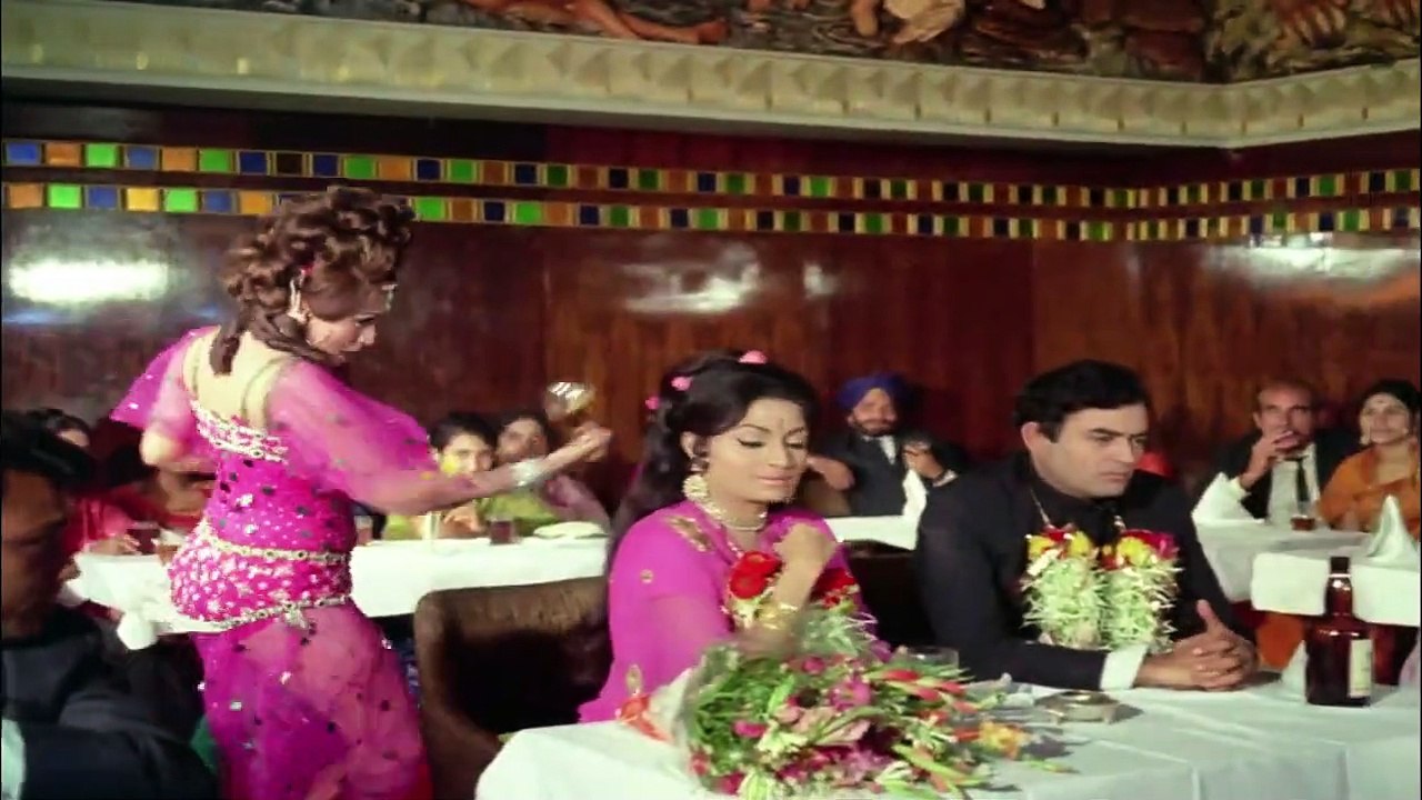 Ek Main Aur Ek Tu /Agni Rekha 1973 /Asha Bhosle, Bindu, Sanjeev Kumar ...