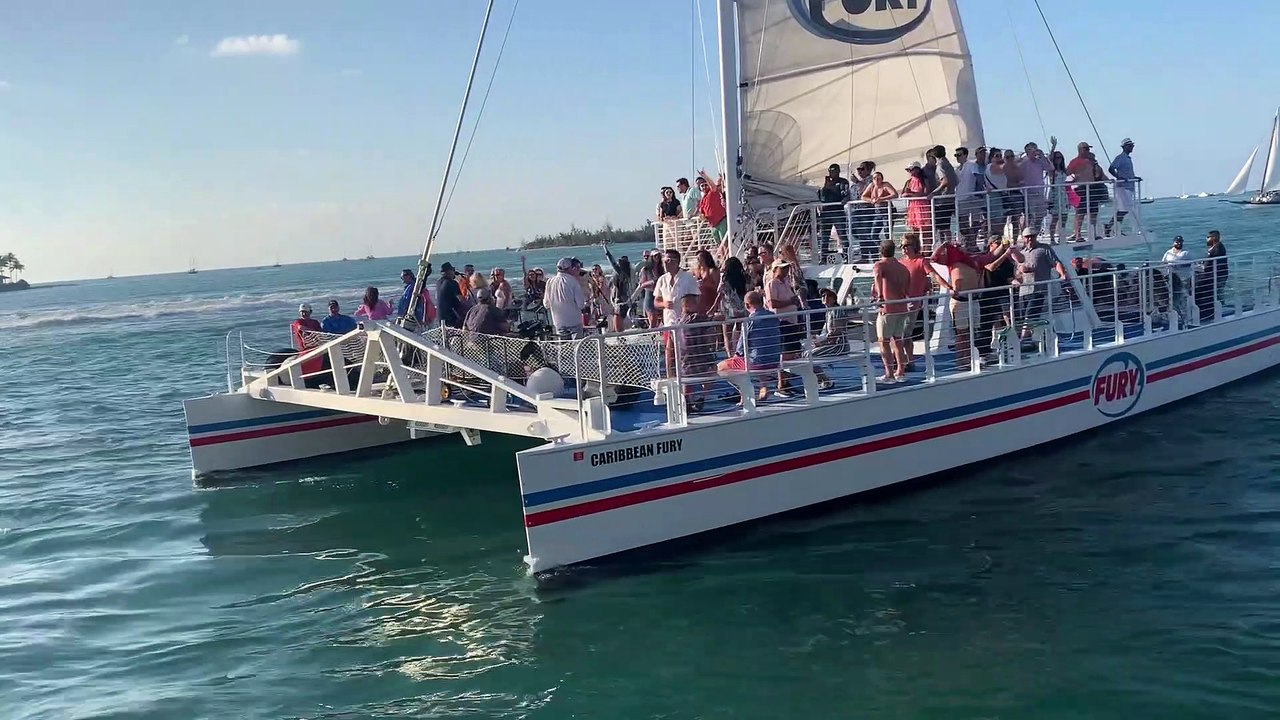 More fun on the ocean in Key West - video Dailymotion