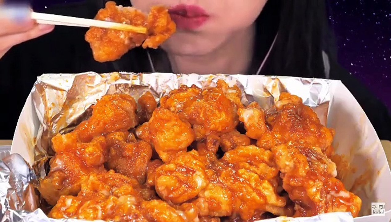 Satisfy Your Senses: ASMR Eating Foods for Ultimate Relaxation - video ...