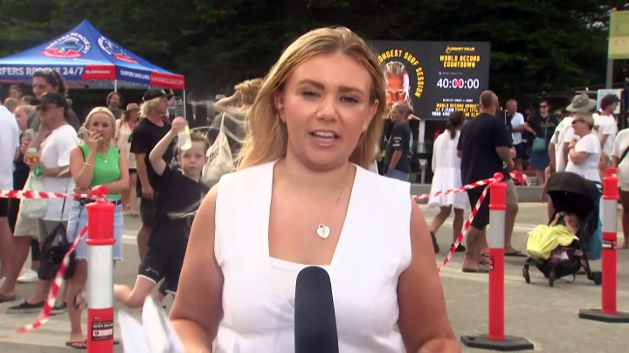 Blake Johnston breaks world record for longest surf - video Dailymotion