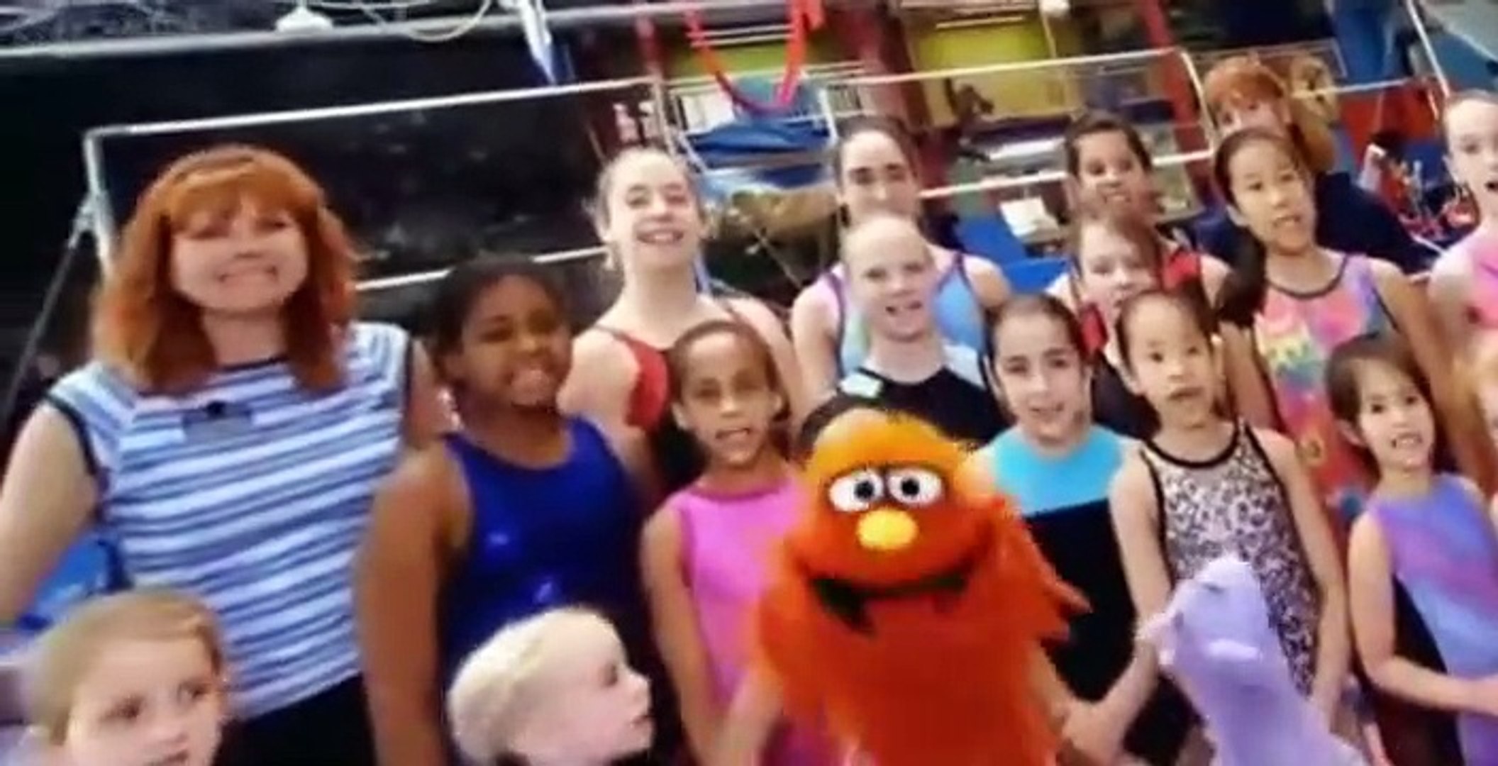 Sesame Street Zoe Dance Moves