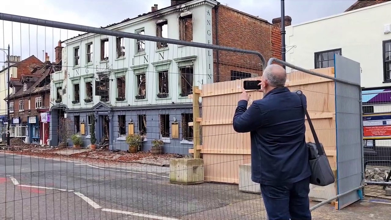 WATCH The Angel Inn, burnt out shell, in Midhurst High street after the ...