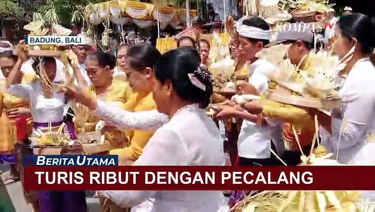 Diminta Pelan Pelan saat Berkendara, Bule Ini Malah Ngamuk! - Video ...